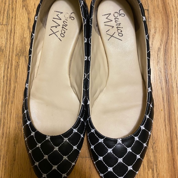 max | Shoes | Black And White Flats | Poshmark